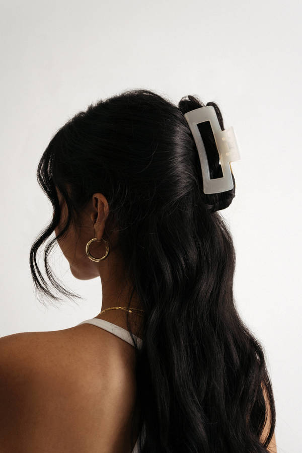 Tamari Cream Translucent Hair Claw - C$ 26 | Tobi CA
